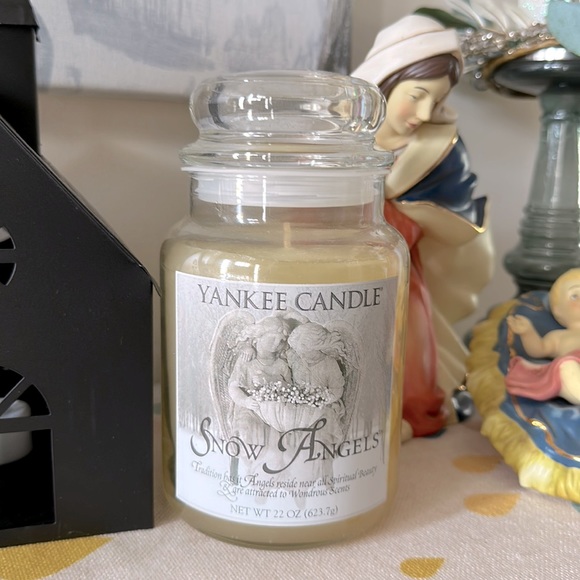Yankee Candle | Accents | Rare Vintage Yankee Candle Snow Angels Full ...